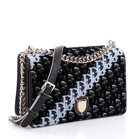 Buy Christian Dior Diorama Flap Bag Oblique Embroidered 2651301